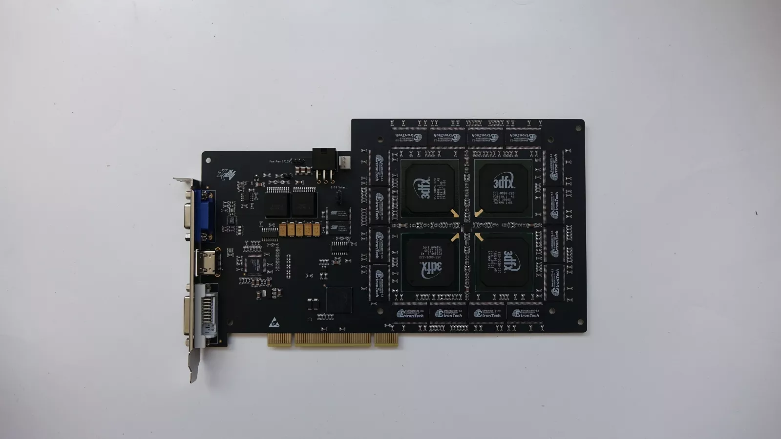Back from the Dead: 3dfx's Unreleased Voodoo5 6000 Quad-GPU Card ...