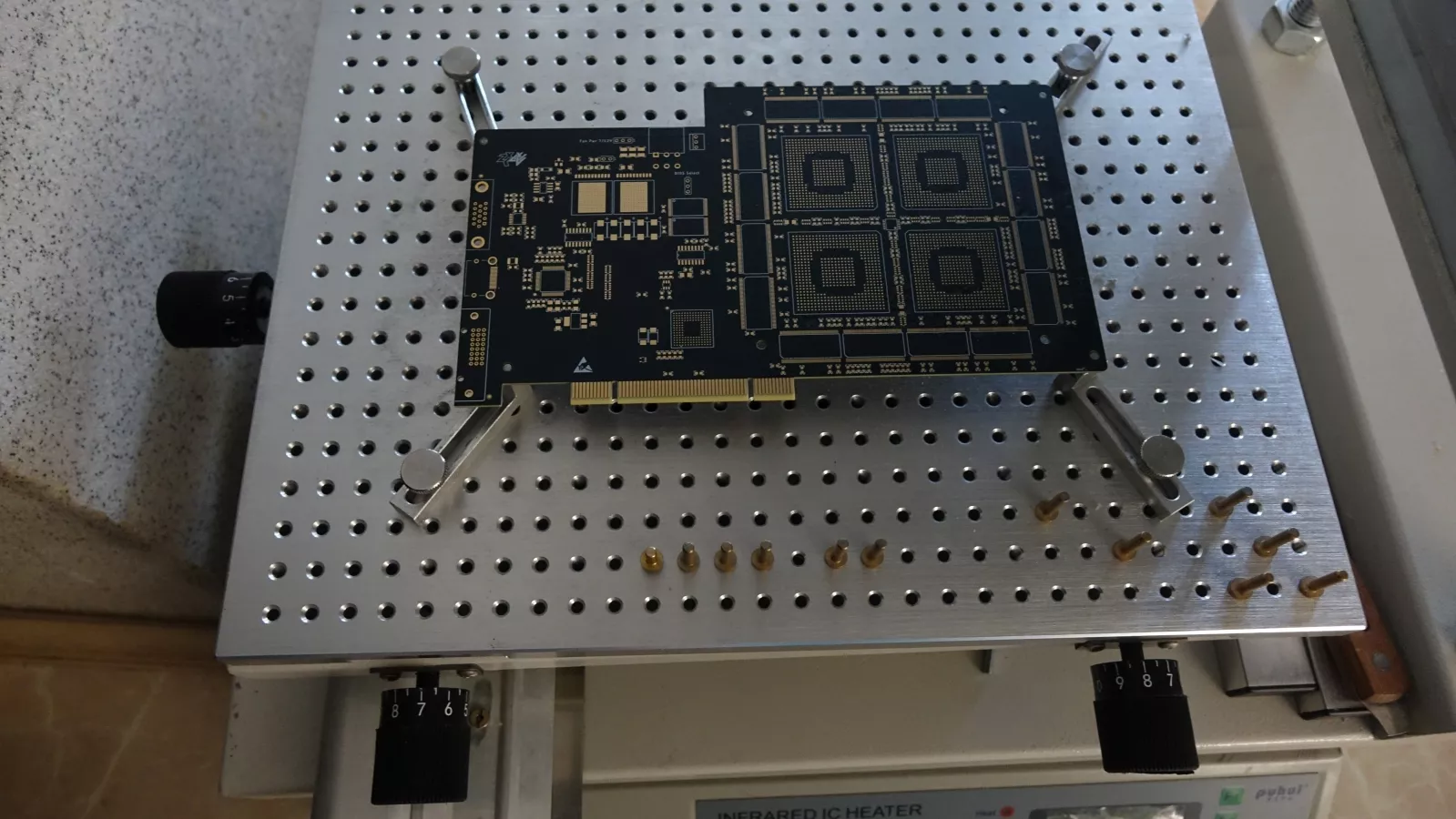 Back from the Dead: 3dfx's Unreleased Voodoo5 6000 Quad-GPU Card ...