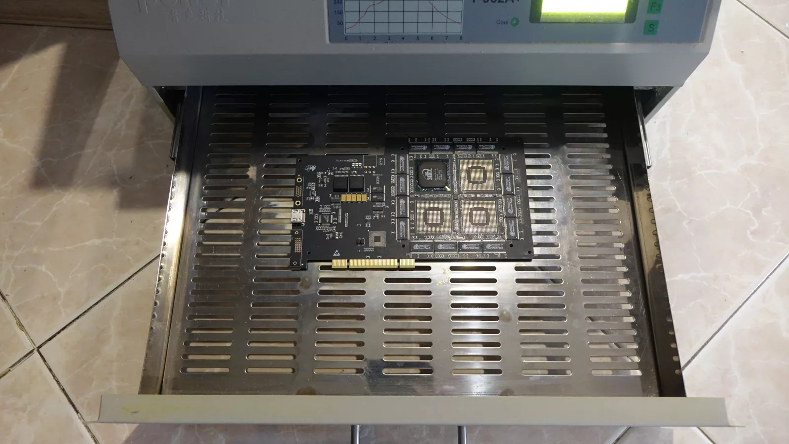 Back from the Dead: 3dfx's Unreleased Voodoo5 6000 Quad-GPU Card ...