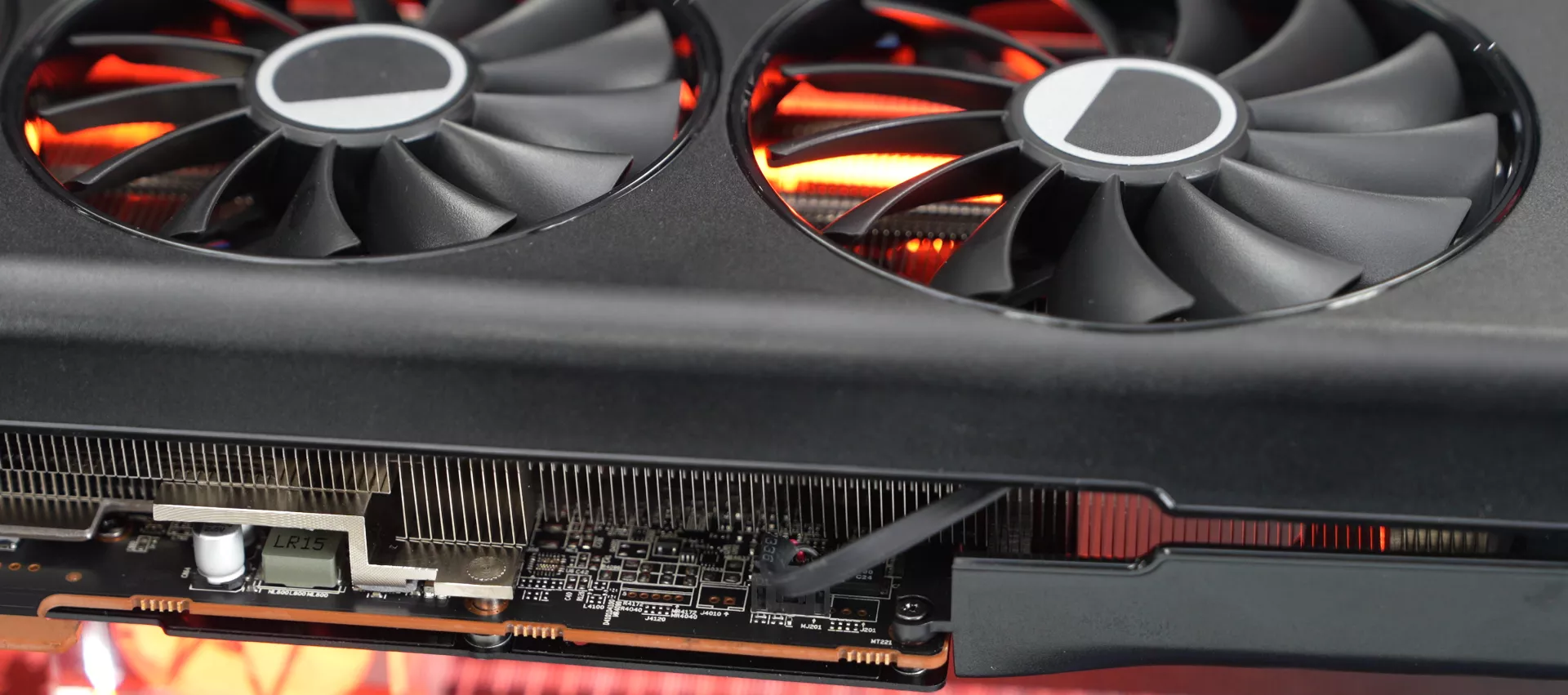 AMD RX 7700 XT GPU Review & Benchmarks vs. 7800 XT, 6800 XT, RTX 4060 ...