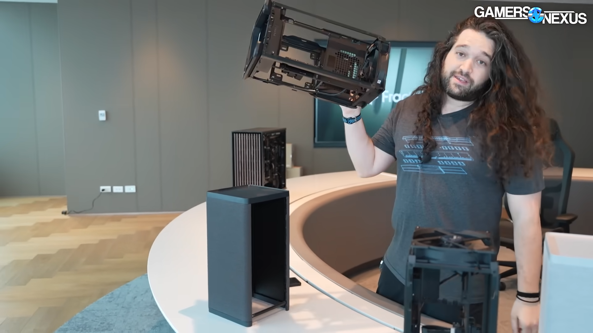 Impressive Fractal Era 2 & Mood Mini Cases | GamersNexus