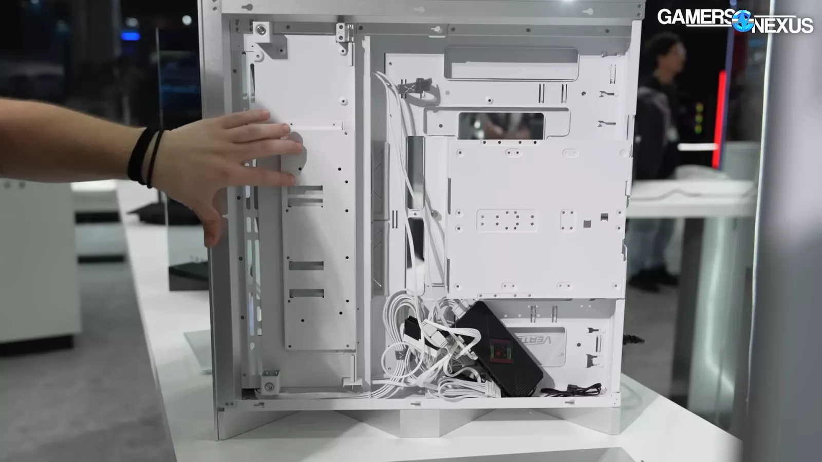 The Weirdest New PC Company: Tryx '3D' Panorama Cooler, Paracord Case ...