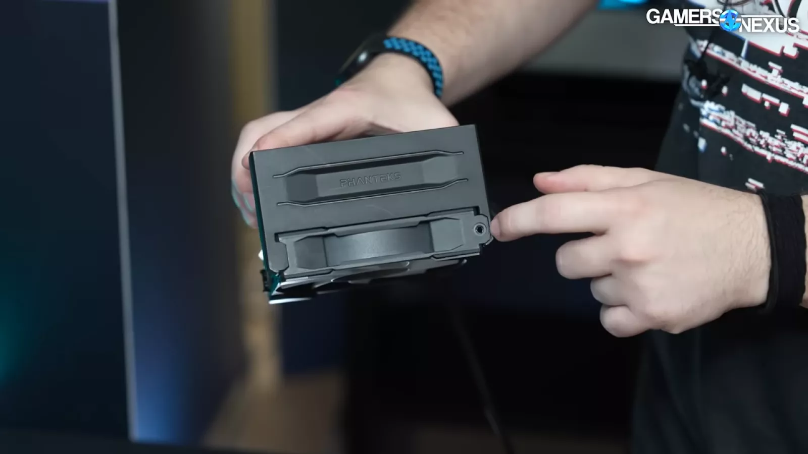 Phanteks' Liquid Freezer III Competitor, Patent-Avoiding Fans, & P400A ...