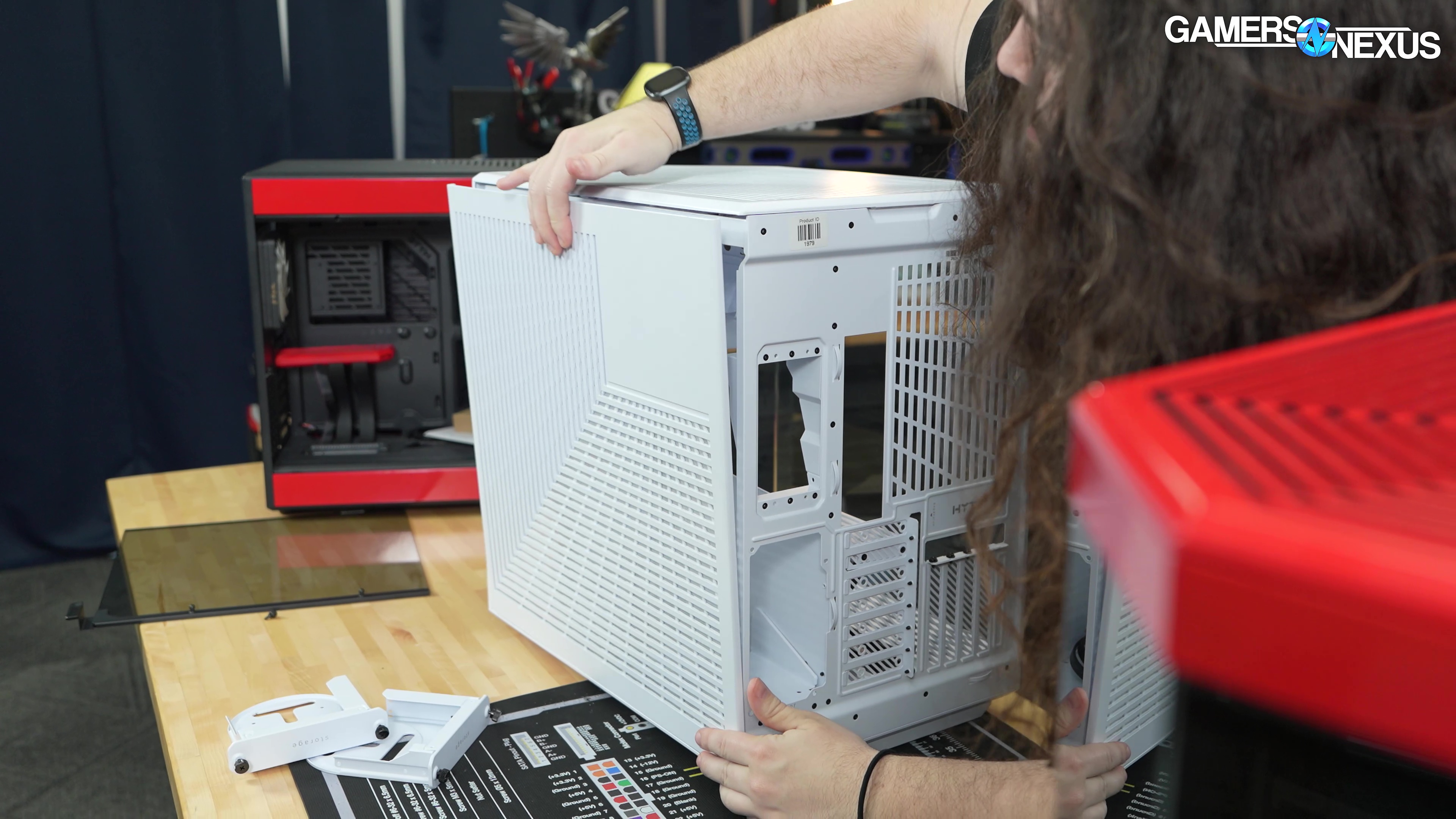 Hyte Y70 Case Review: Thermal Benchmarks, Cable Management, & Build ...