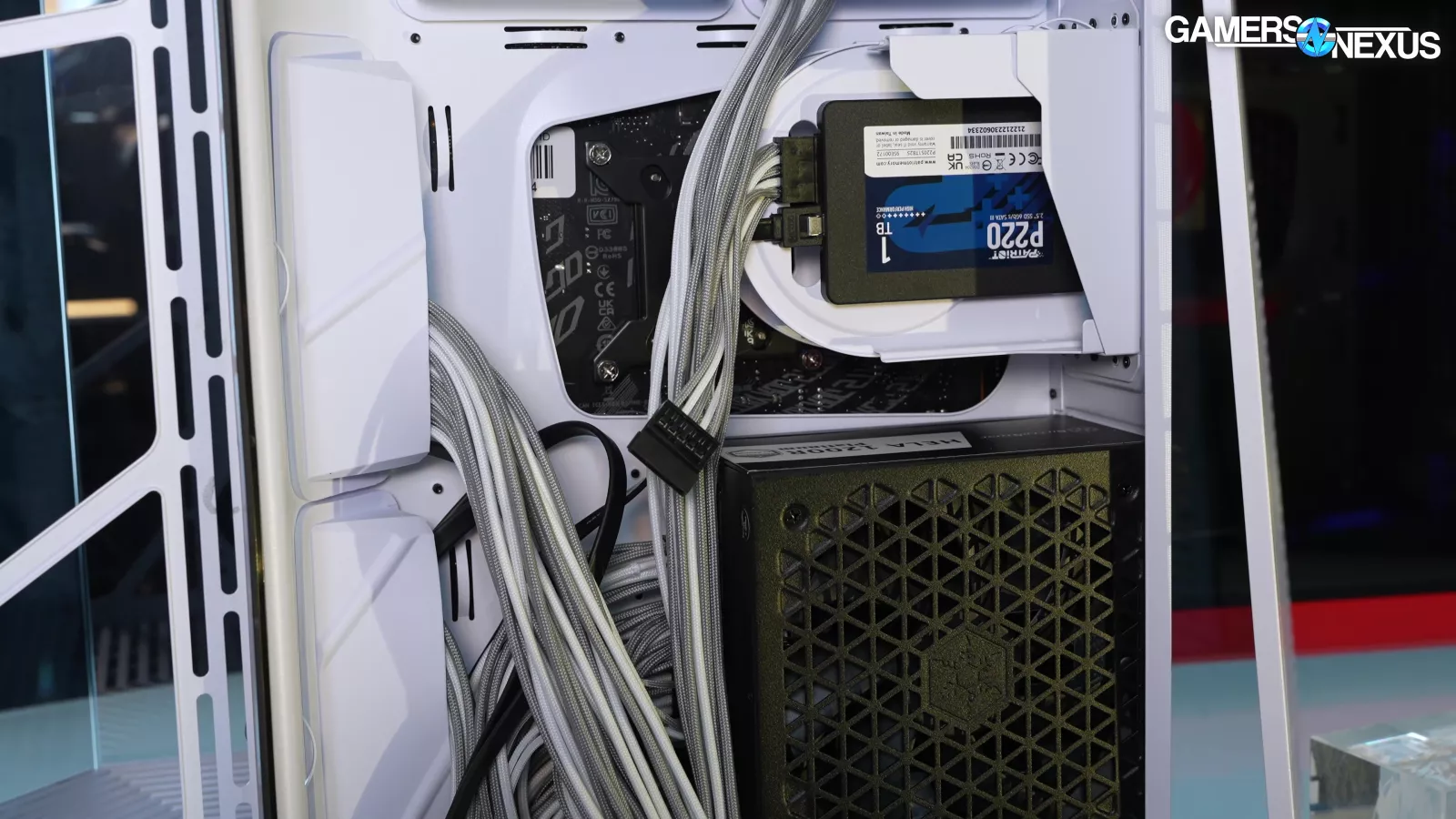 Hyte Y70 Case Review: Thermal Benchmarks, Cable Management, & Build ...