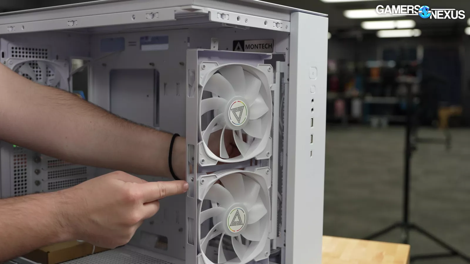 Montech King 65 Pro Case Review & Benchmarks: Cable Management ...