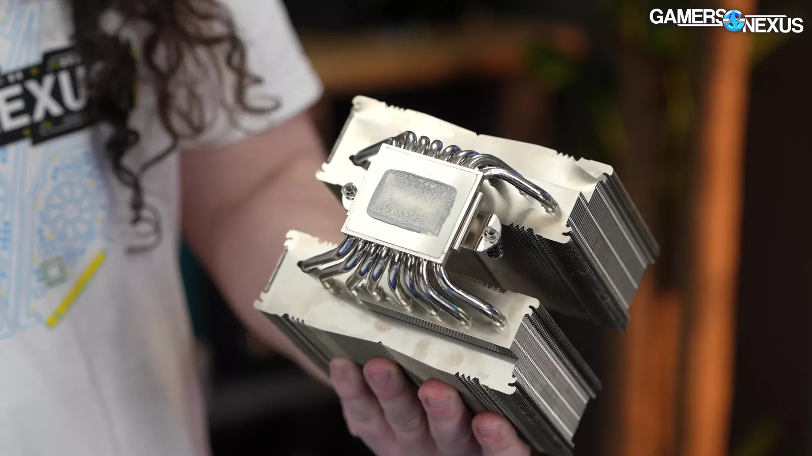 Intel Unbends Its CPUs: 285K RL-ILM vs. Standard ILM Laser, Pressure ...