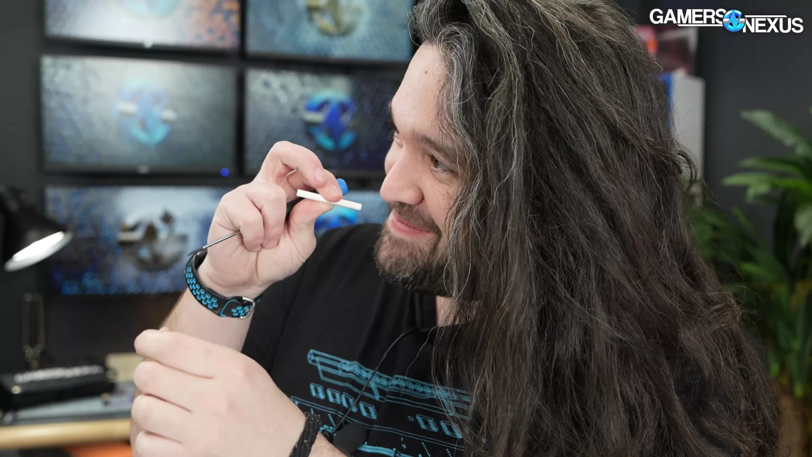 Wild Design: Yeston RX 9070 XT "Waifu" Sakura Sugar Atlantis GPU Review ...