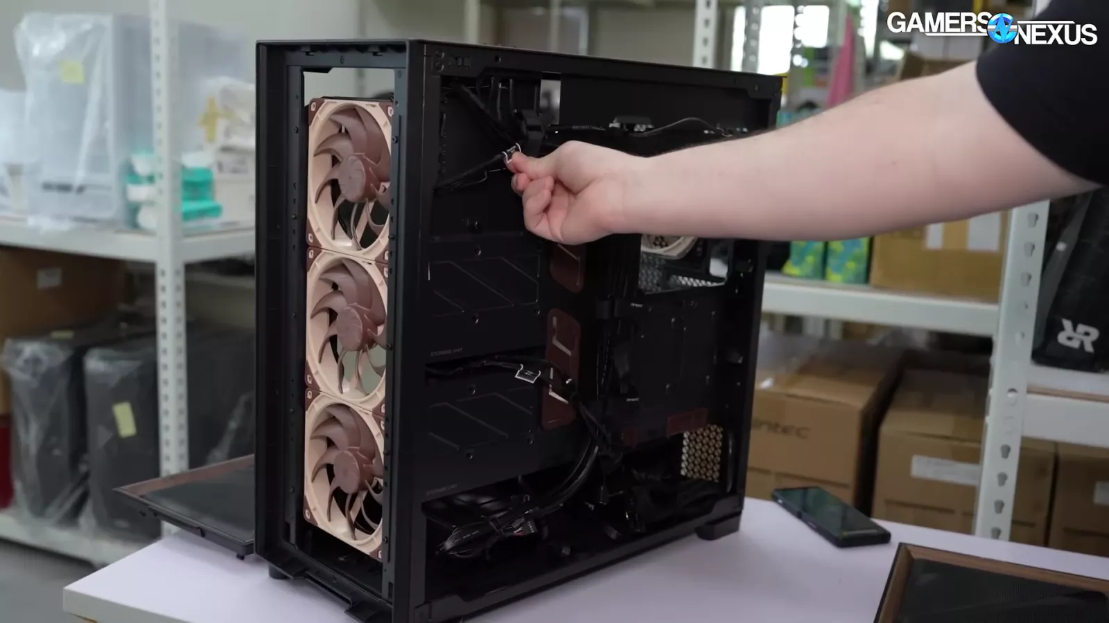 Noctua Case x Antec Flux Pro, New Antec 900, & High Airflow Cases ...