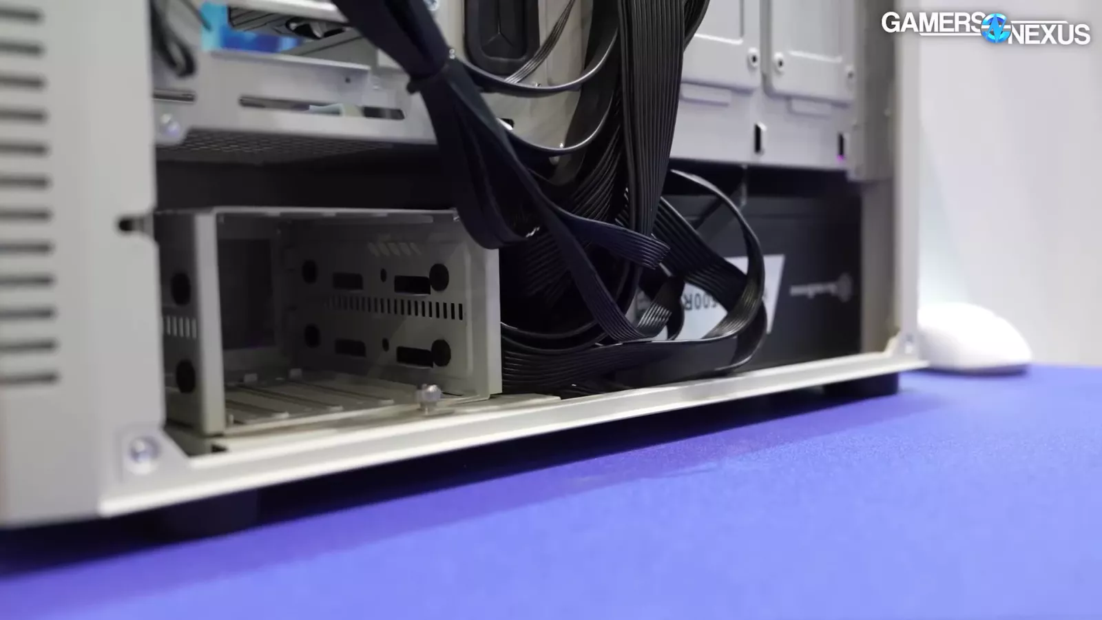 Unironically the Best Case: Retro Silverstone FLP02 with Turbo Button | GamersNexus