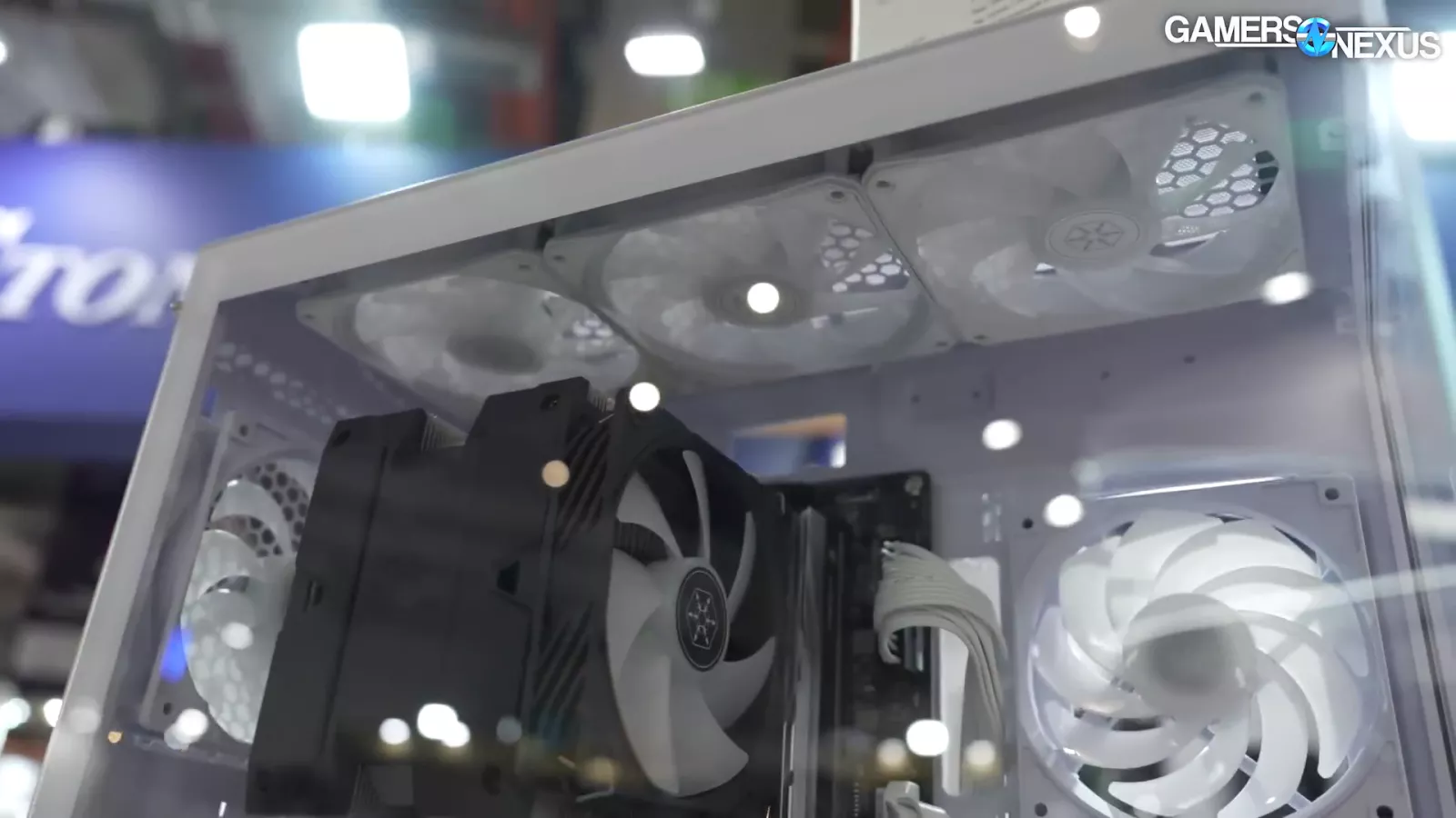 Unironically the Best Case: Retro Silverstone FLP02 with Turbo Button | GamersNexus