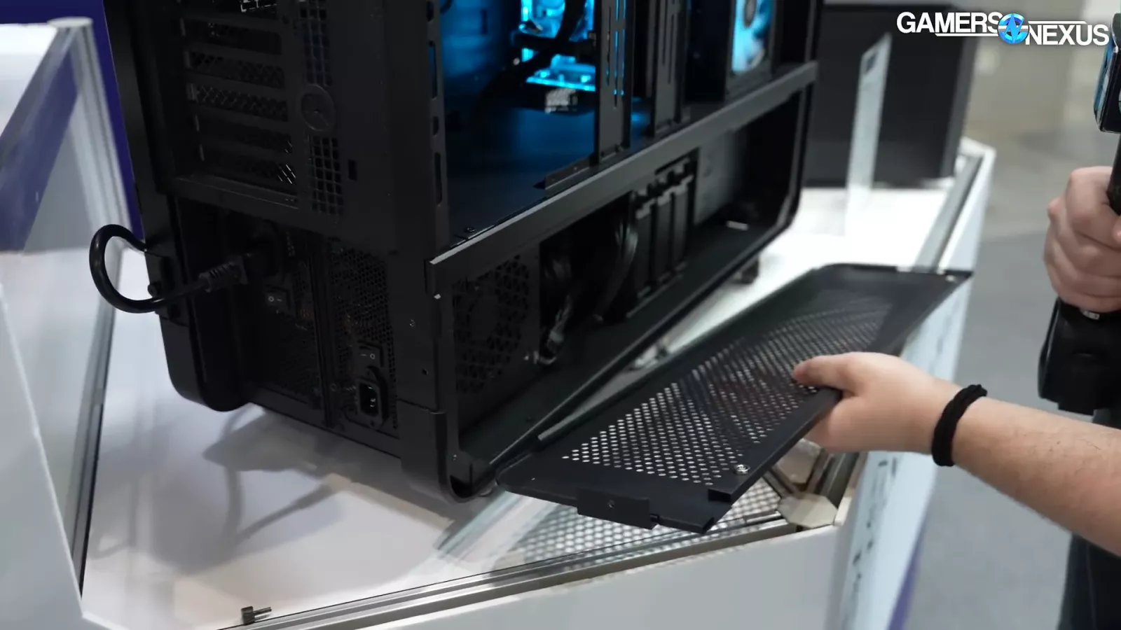 Unironically the Best Case: Retro Silverstone FLP02 with Turbo Button ...