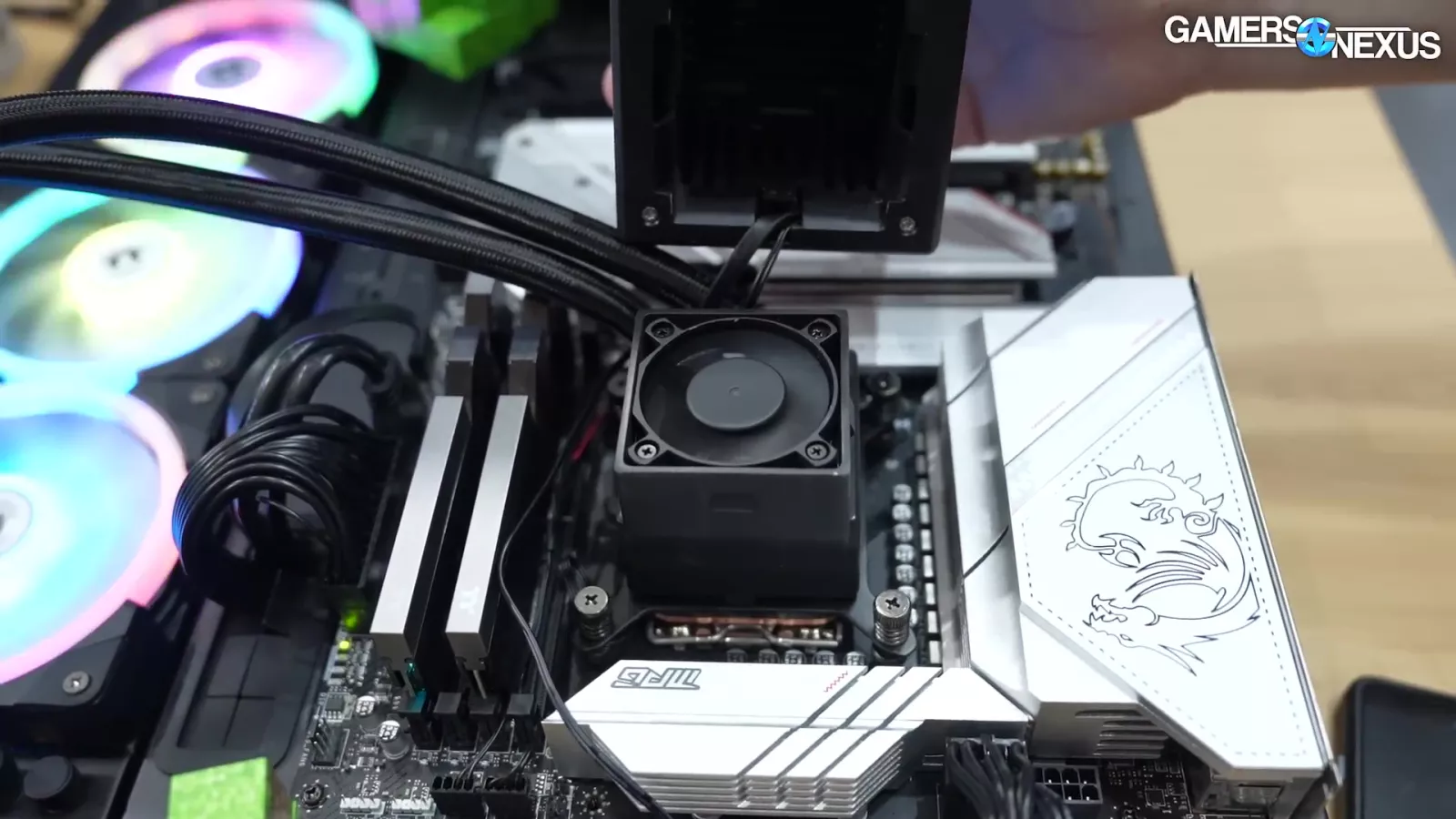 Thermaltake Immersion Cooling, View 390 Air, Minecube Cooler, & TR200 ...